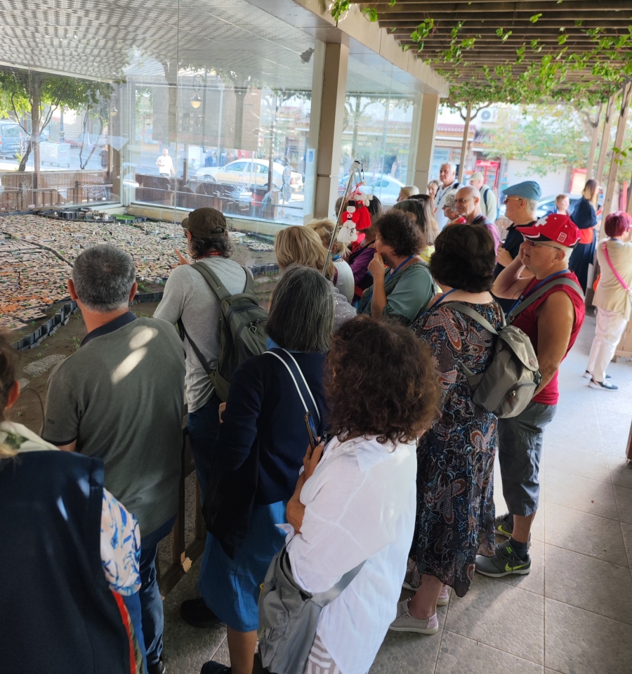 Tourist information offices receive significant interest from tourists ...